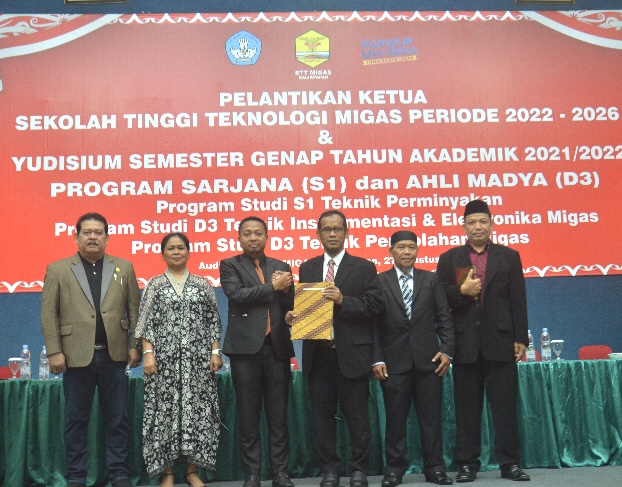 Pucuk Pimpinan STT Migas Balikpapan Berganti, Lukman Kembali Jabat ...